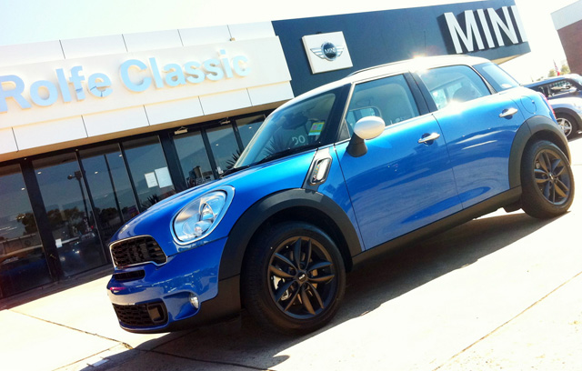 AUSmotive Reviews the MINI Countryman - MotoringFile