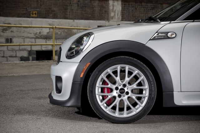 Revisited: the 2012 JCW Coupe Reviewed - MotoringFile