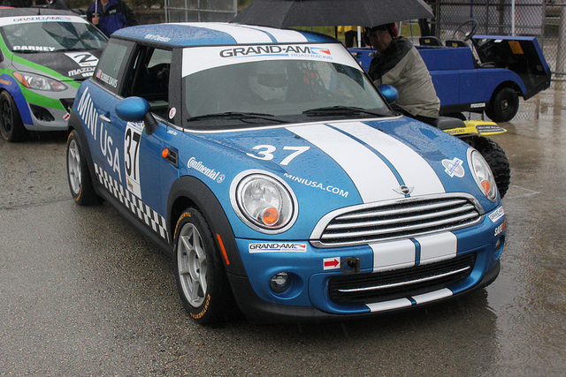 MINI Takes 2nd in Inaugural Grand Am B-Spec Race - MotoringFile