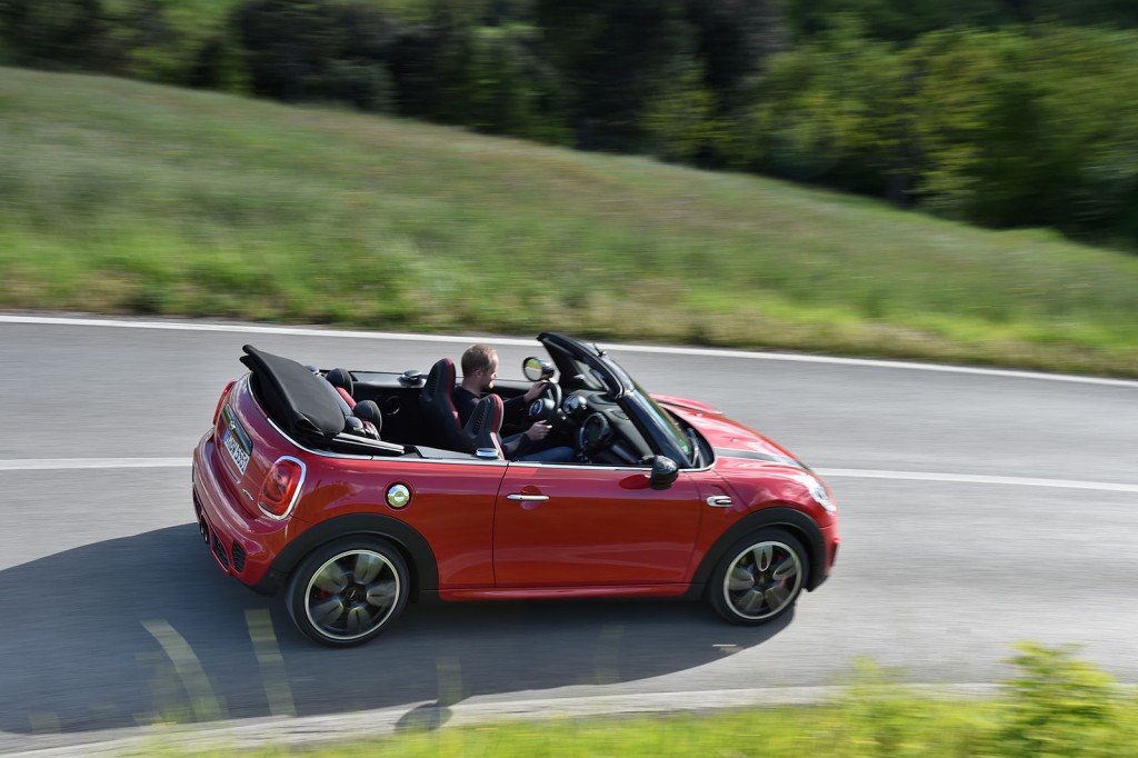 2016 MINI Convertible - Just the Facts - MotoringFile