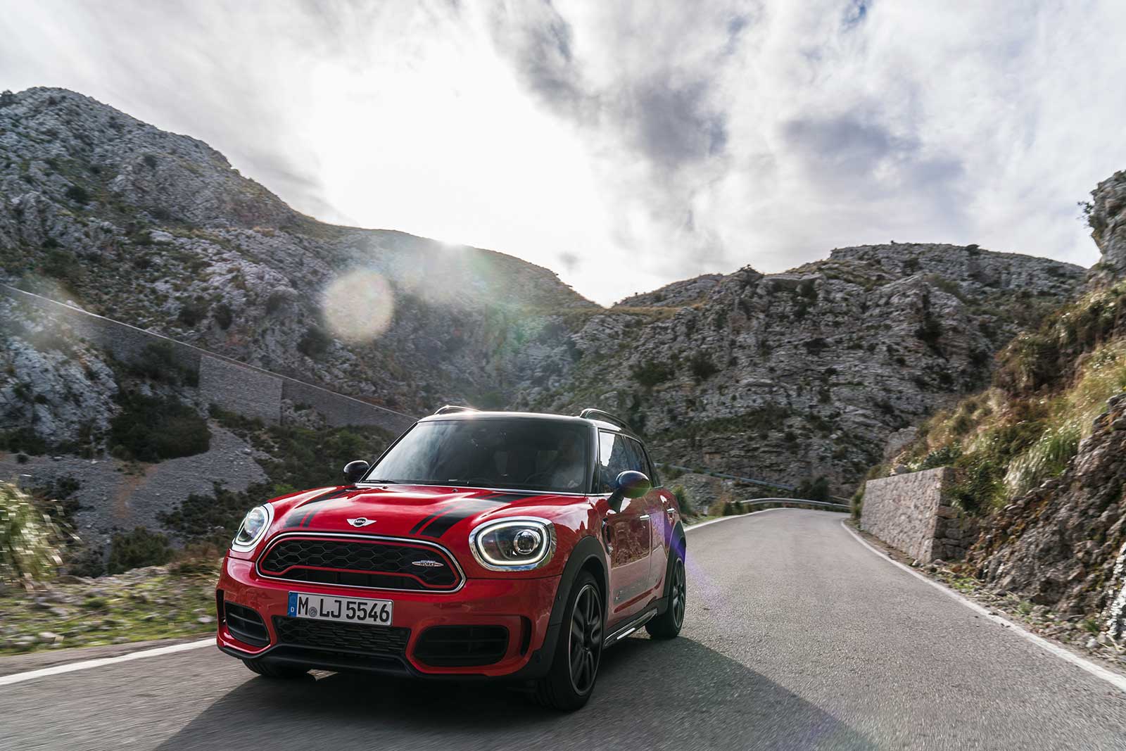 F60_JCW_countryman_370 - MotoringFile