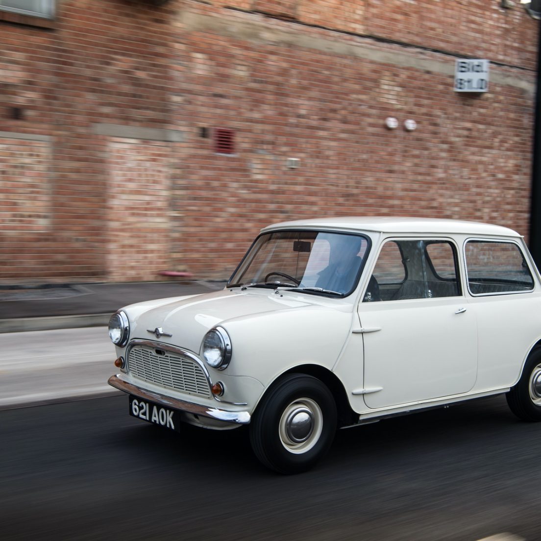 A Look Back at the Original 1959 Classic Mini w/Photo Gallery ...