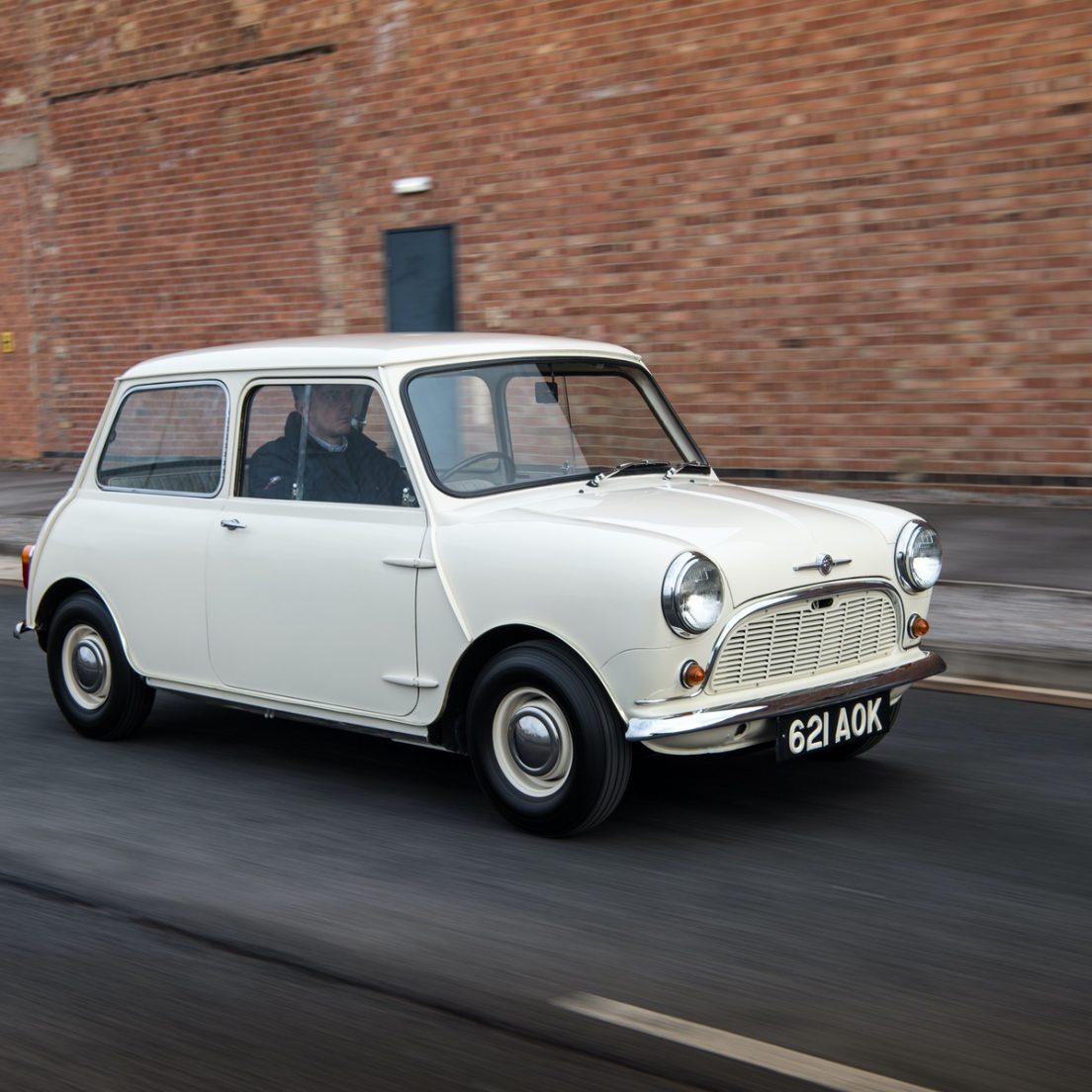 A Look Back at the Original 1959 Classic Mini w/Photo Gallery ...