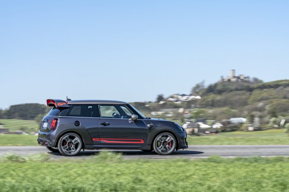 Is This One of The Worst MINI Reviews Ever? - MotoringFile