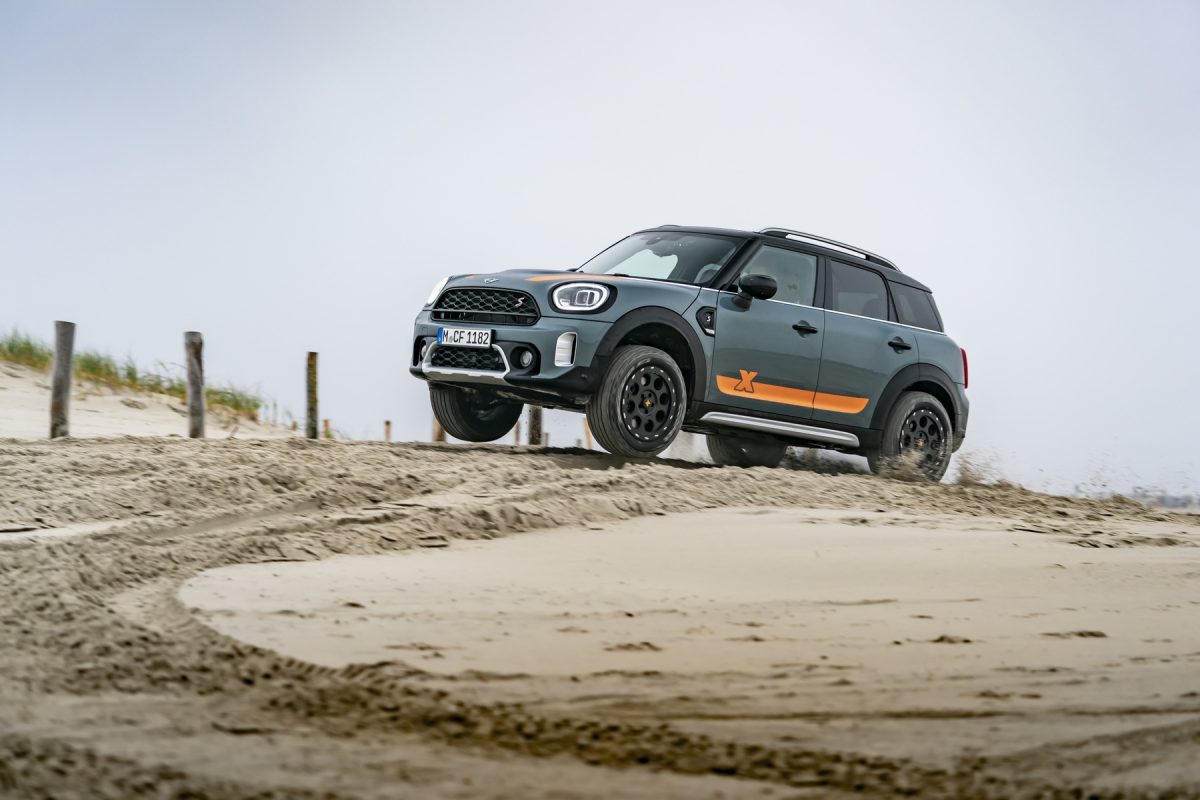 The Ultimate Off-Road MINI Is Here: The X-Raid Countryman - MotoringFile