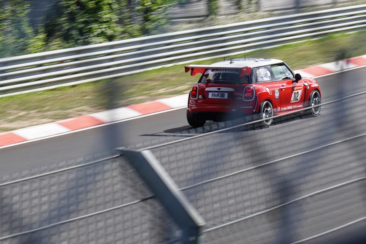 24H Nurburgring Day 2 - MINI Bulldog Racing Takes the Green Flag ...