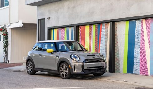 J01 MINI Cooper (Electric) Archives - MotoringFile