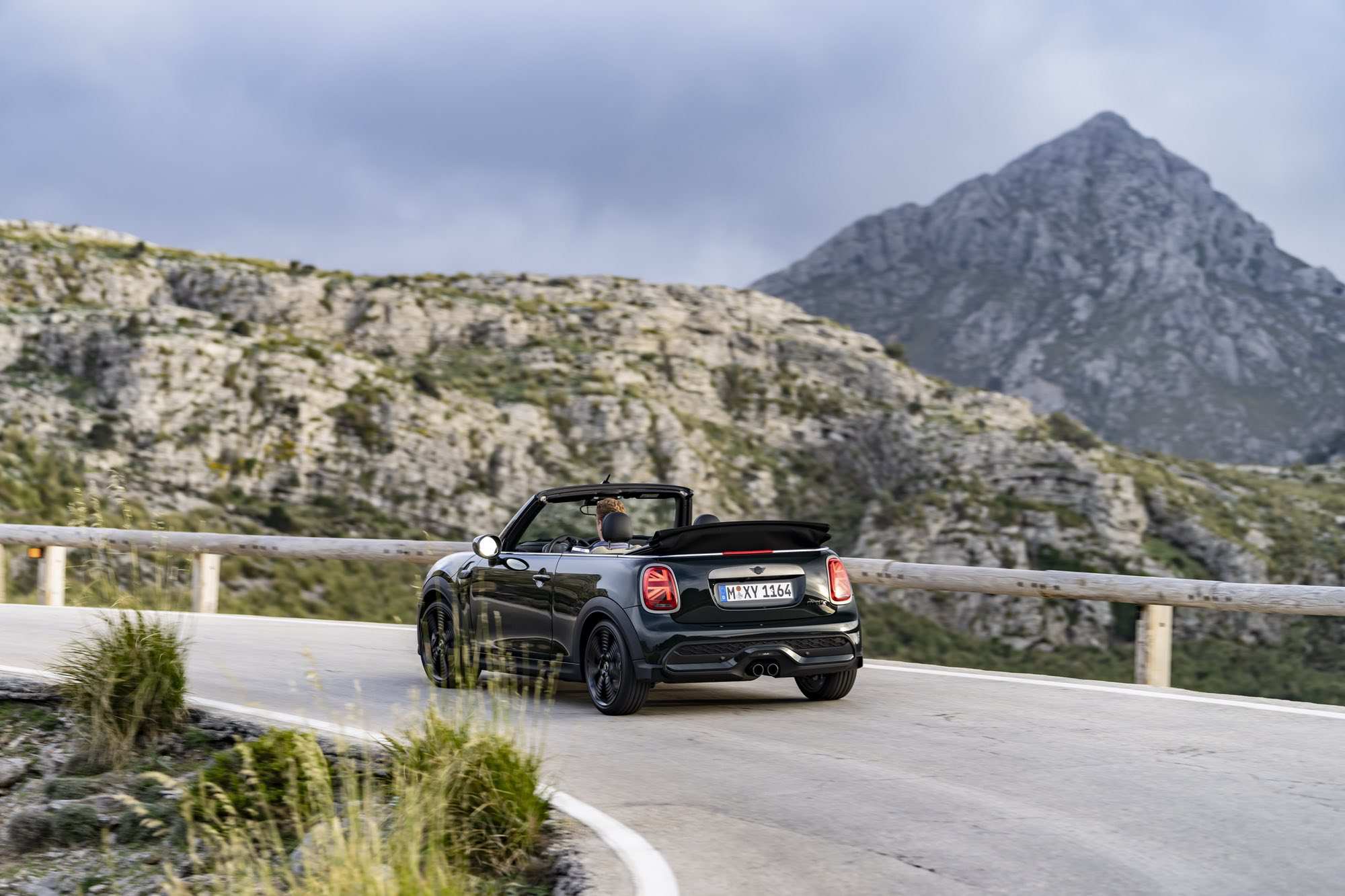 MINI Updates The MINI Convertible Resolute Edition - MotoringFile