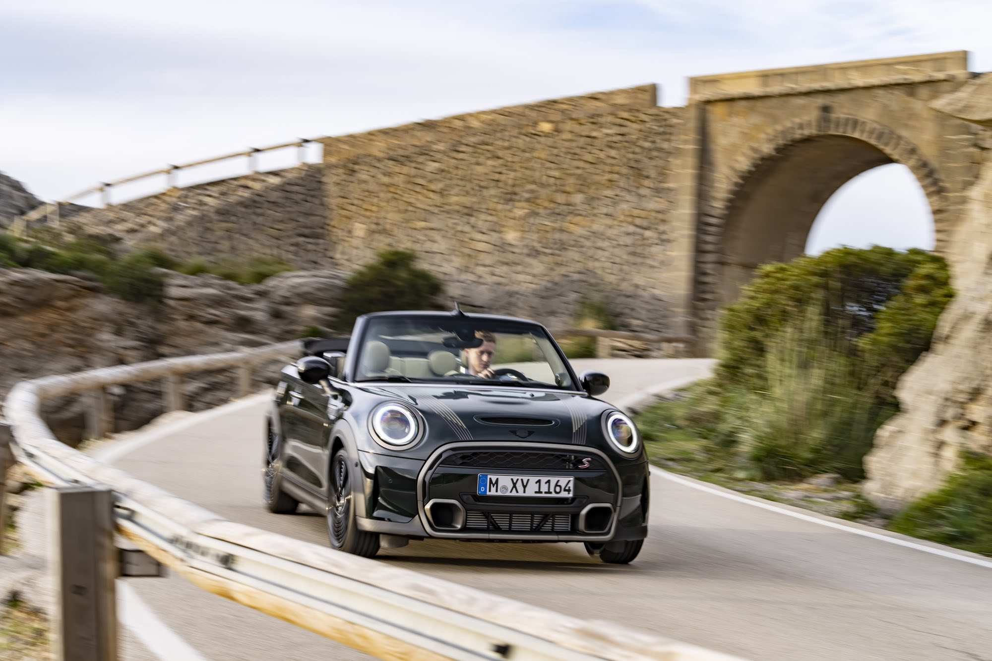 MINI Updates The MINI Convertible Resolute Edition - MotoringFile