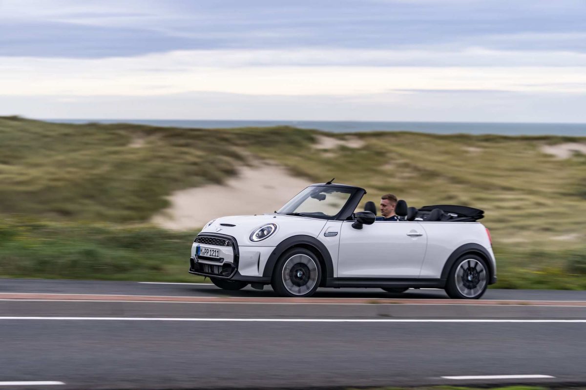 World Premier: The MINI Convertible Seaside Edition - MotoringFile