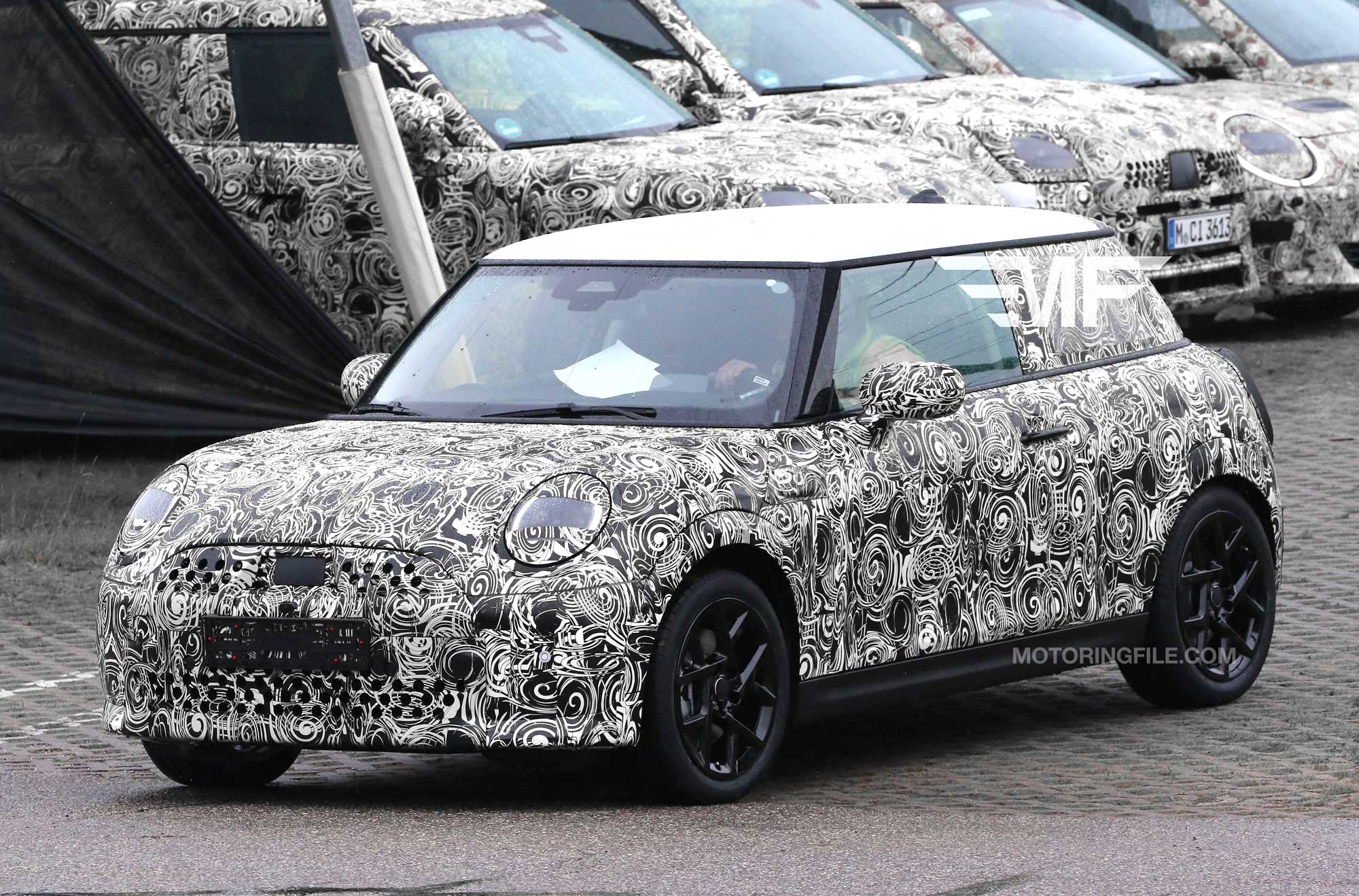 F66_MINI-Cooper-3b - MotoringFile