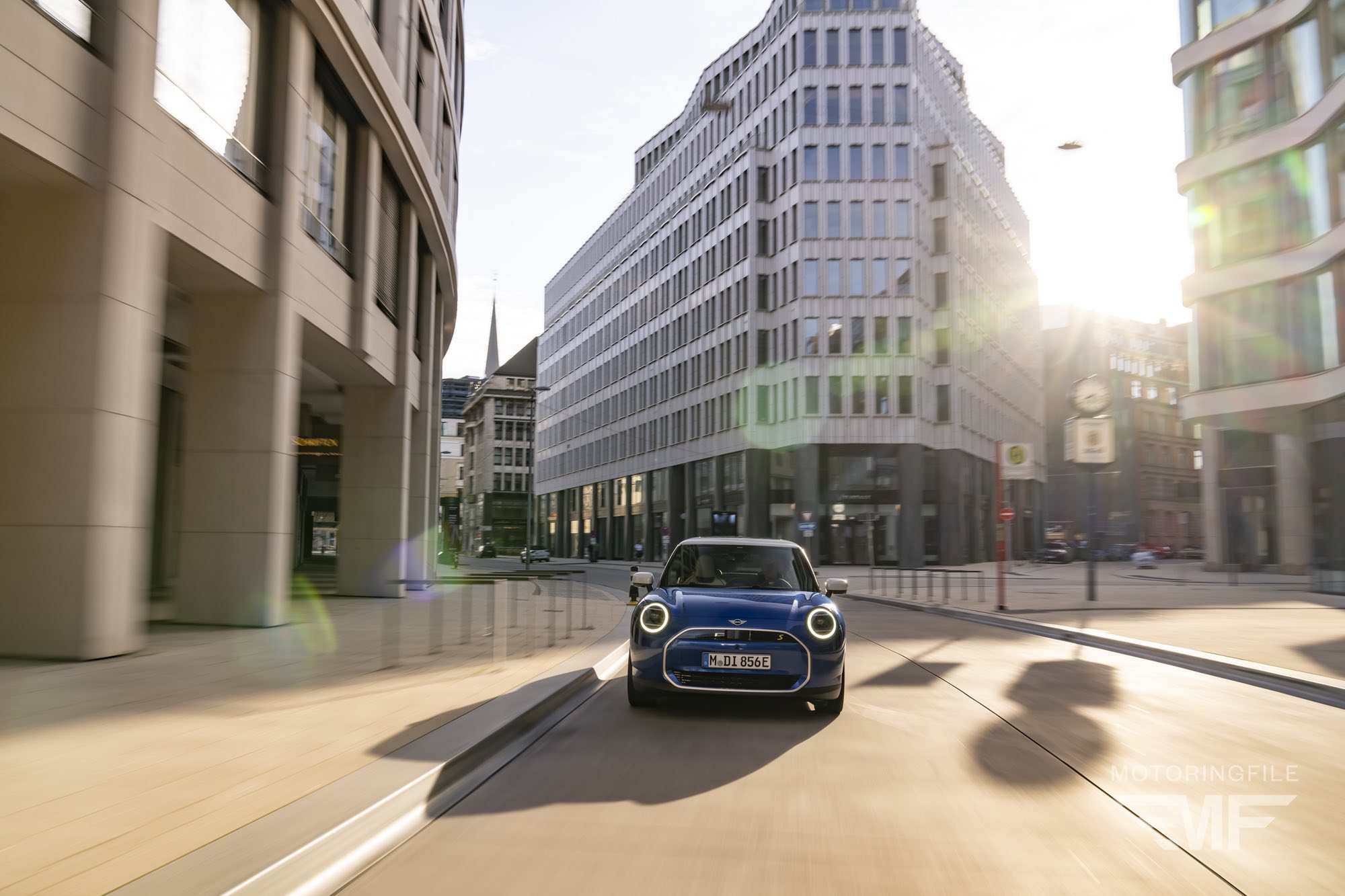 J01_240-electric-mini-cooper-ev - MotoringFile