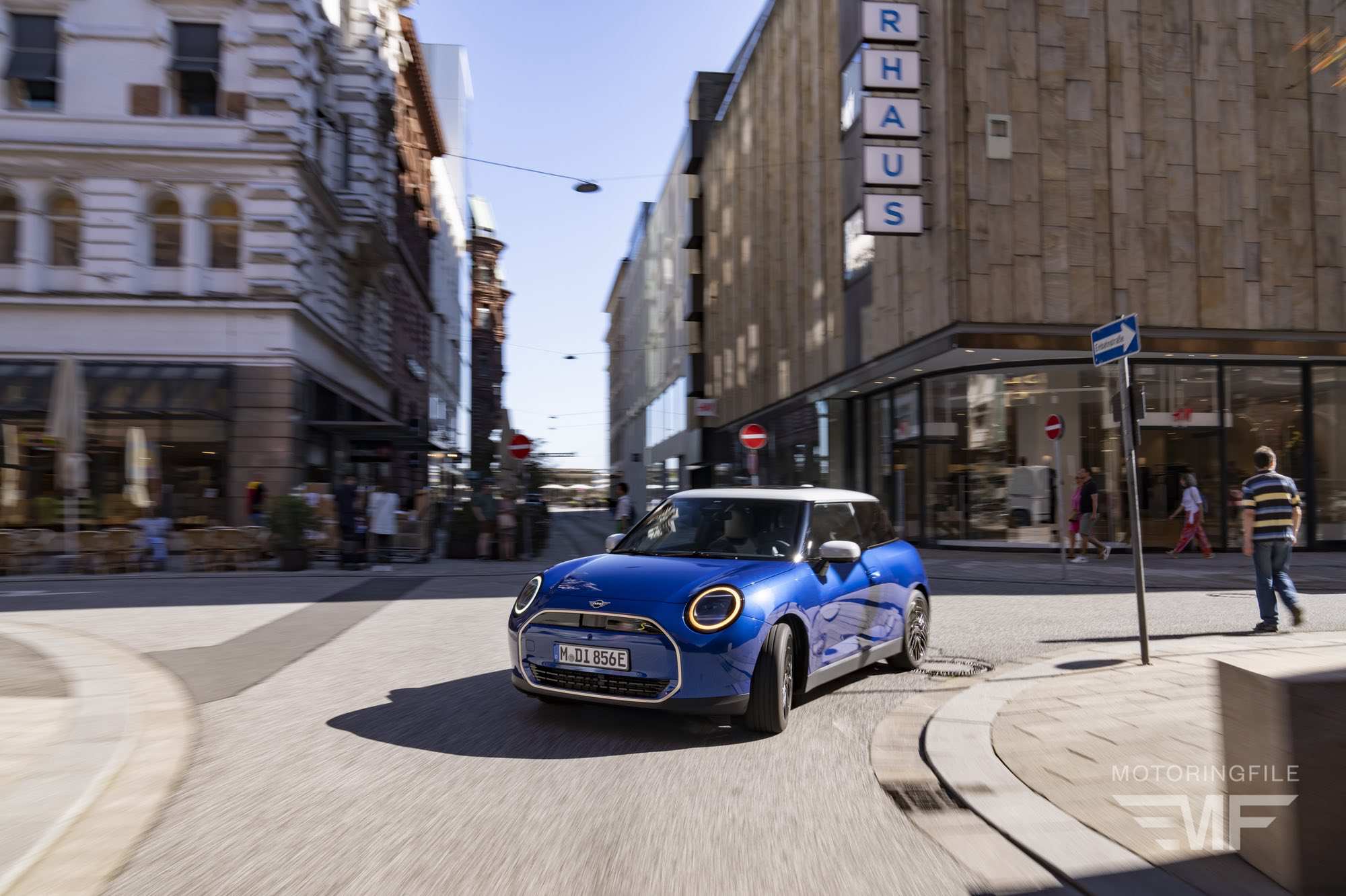 J01_270-electric-mini-cooper-ev - MotoringFile