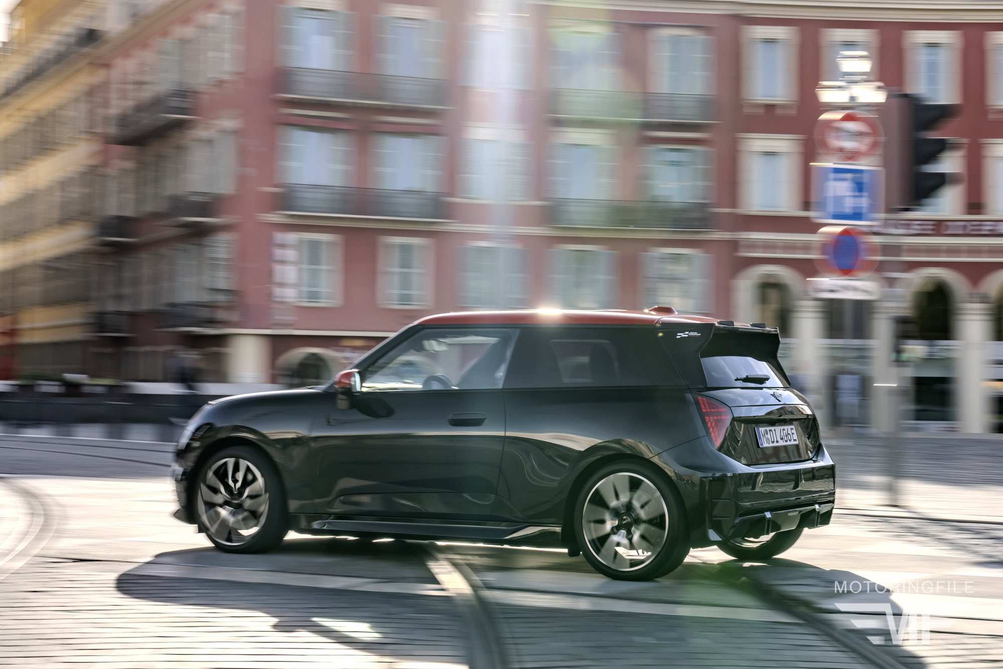 J01_JCW_2987 - MotoringFile