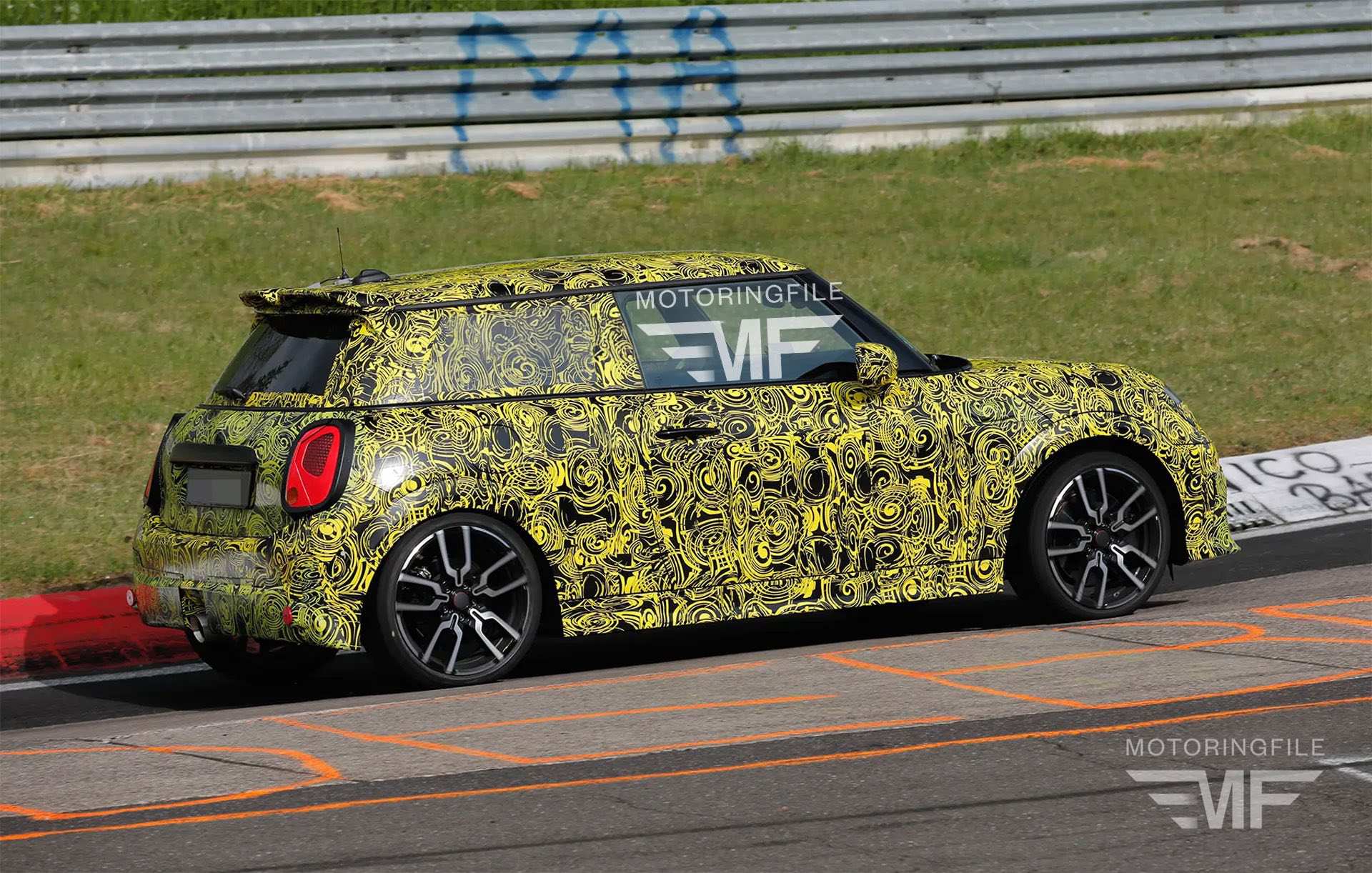 F66_JCW_3 - MotoringFile