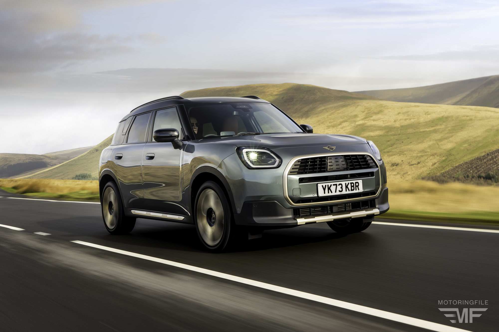 U25_SE_337 - MotoringFile