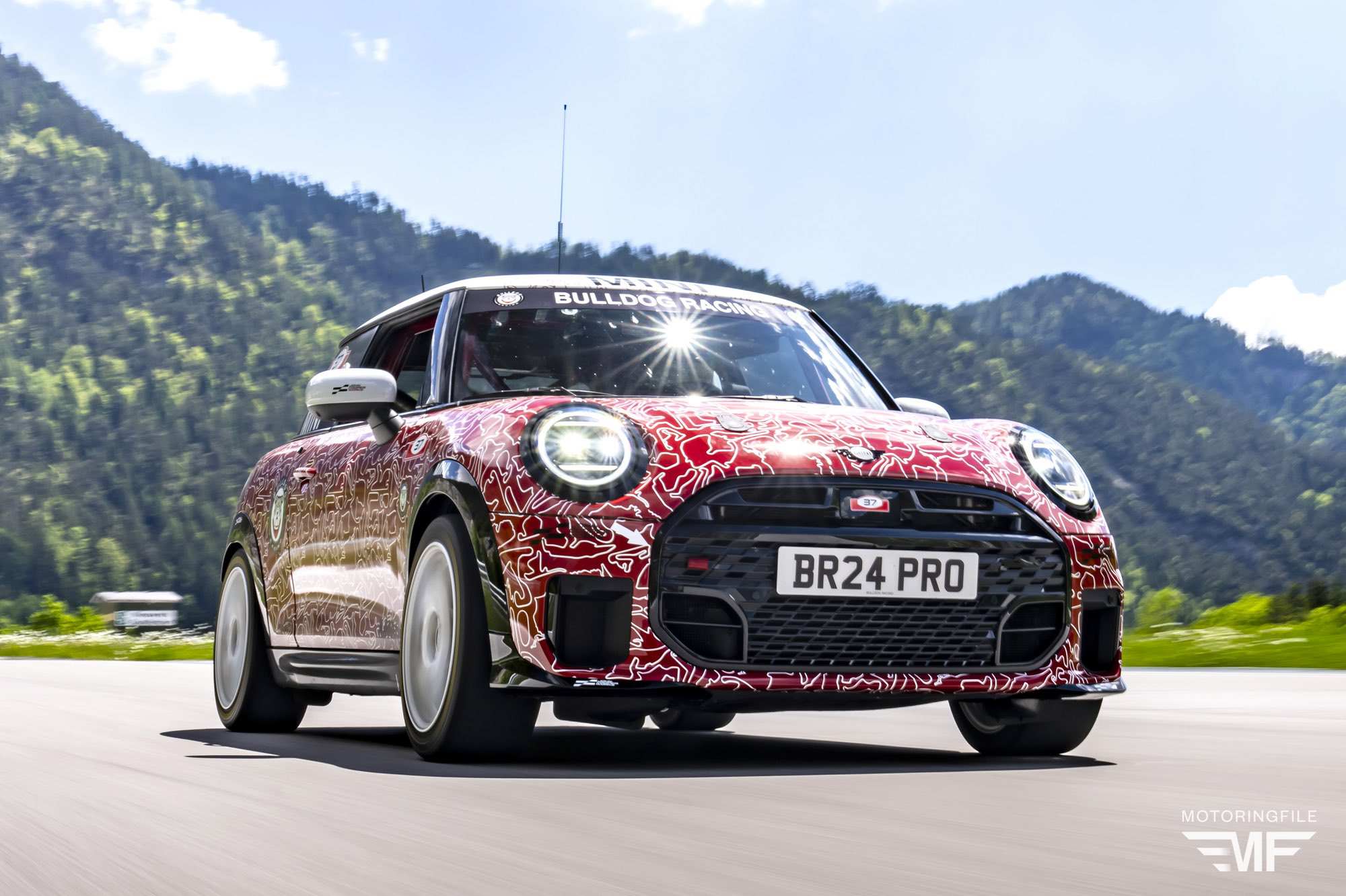 846_F66_JCW_nurburgring - MotoringFile