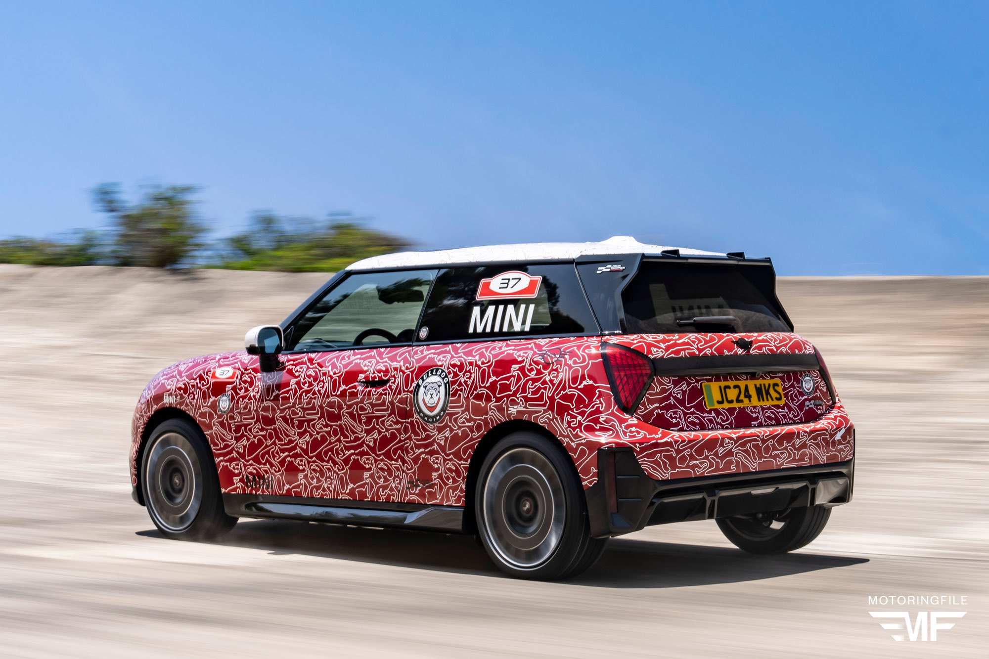 J01_JCW_13 - MotoringFile