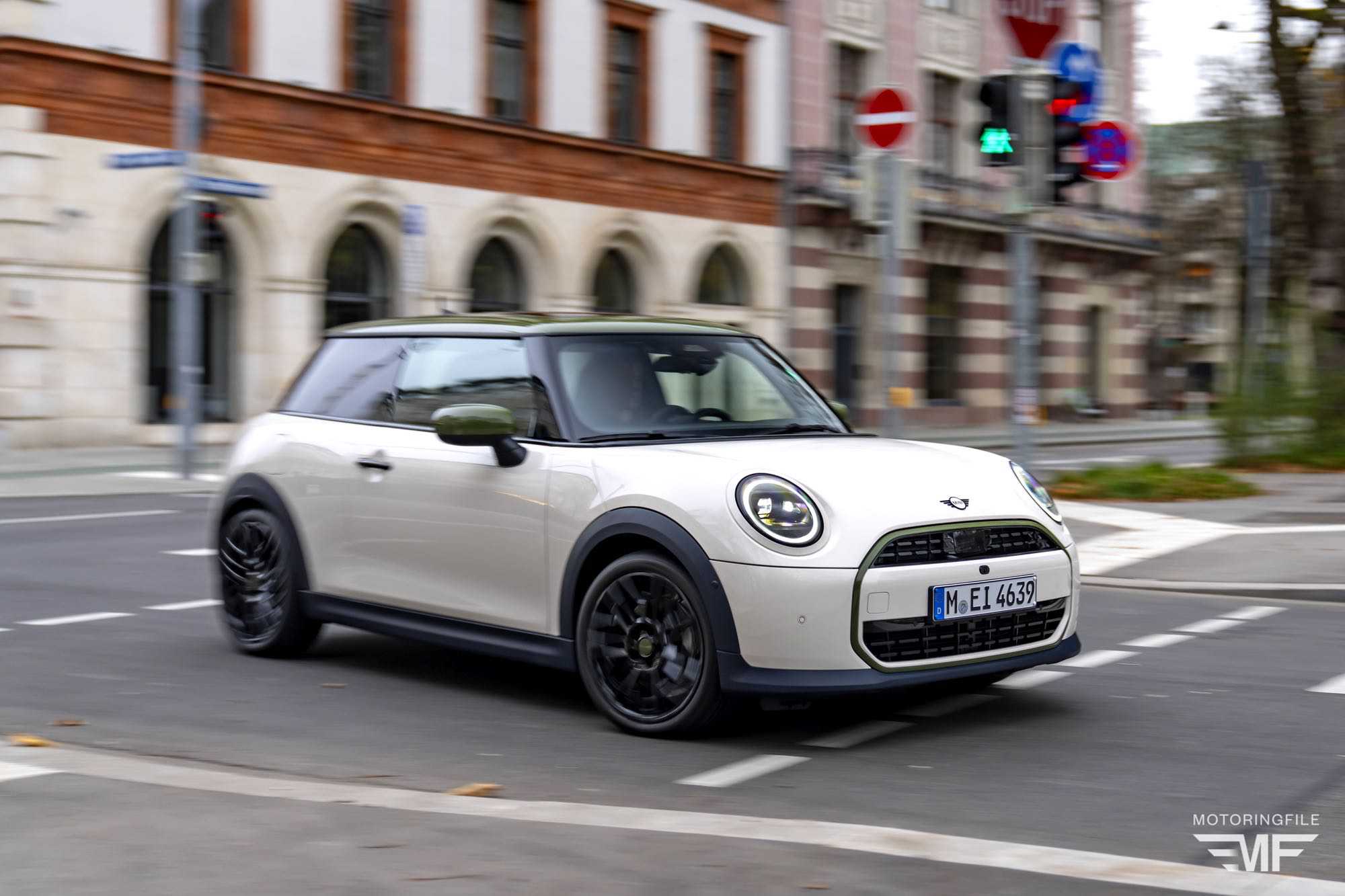 MINI Paul Smith Edition Spotted in London – First Real-World Photos ...